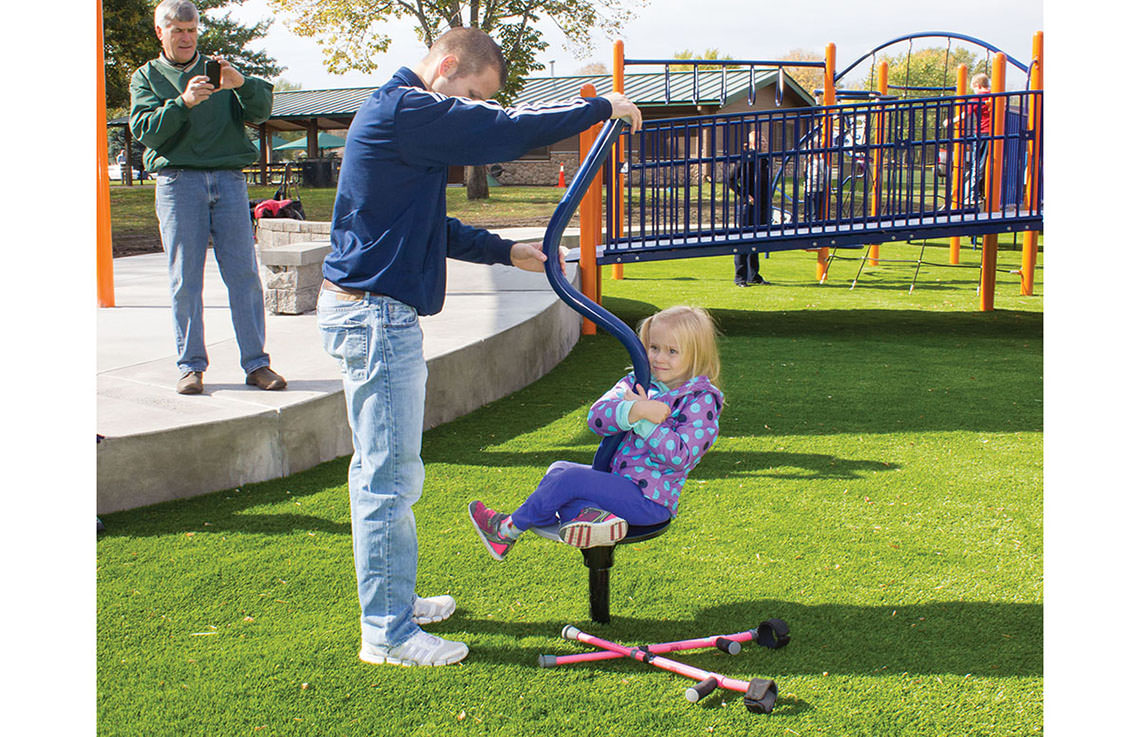 Swift Twist Curved Steel Rod Playground Spinner